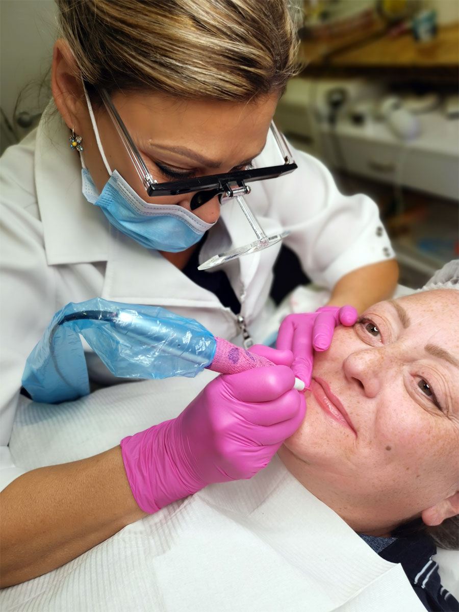Maquillage permanent des lèvres - Académie Maquillage Permanent